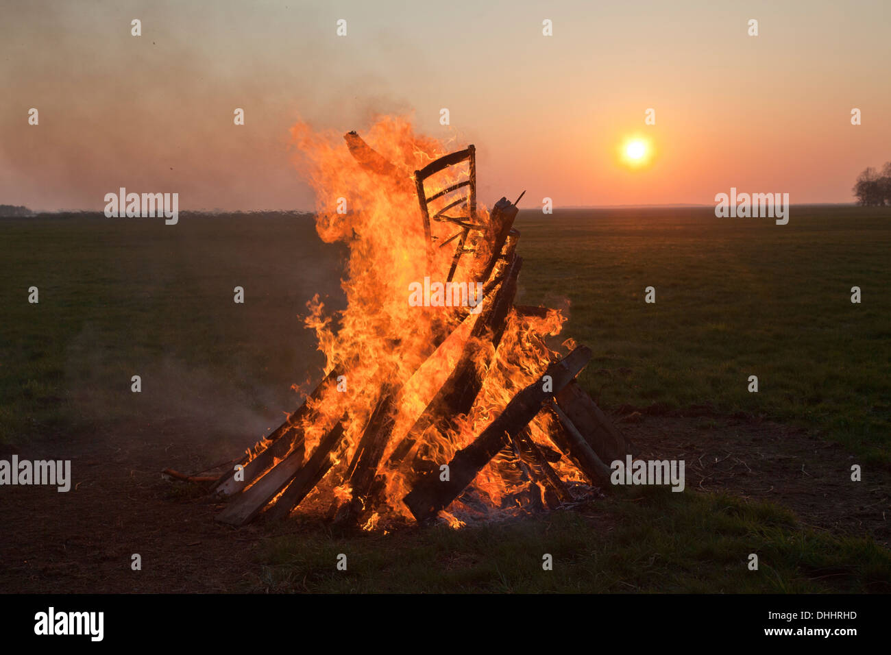 Easter bonfire at sunset, Michaelsdorf, Bodstedter Bodden, Darss ...