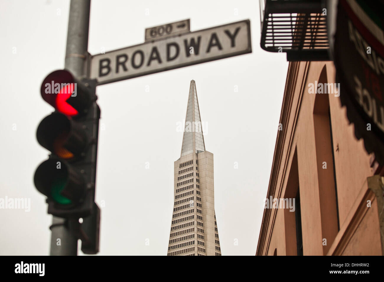 Broadway street san francisco hi-res stock photography and images - Alamy
