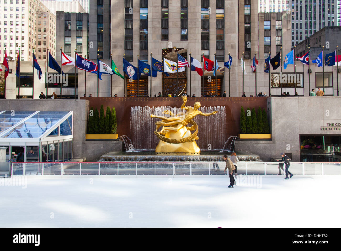 Ice Skating rink at the Rockefeller center, Manhattan, New York City ...