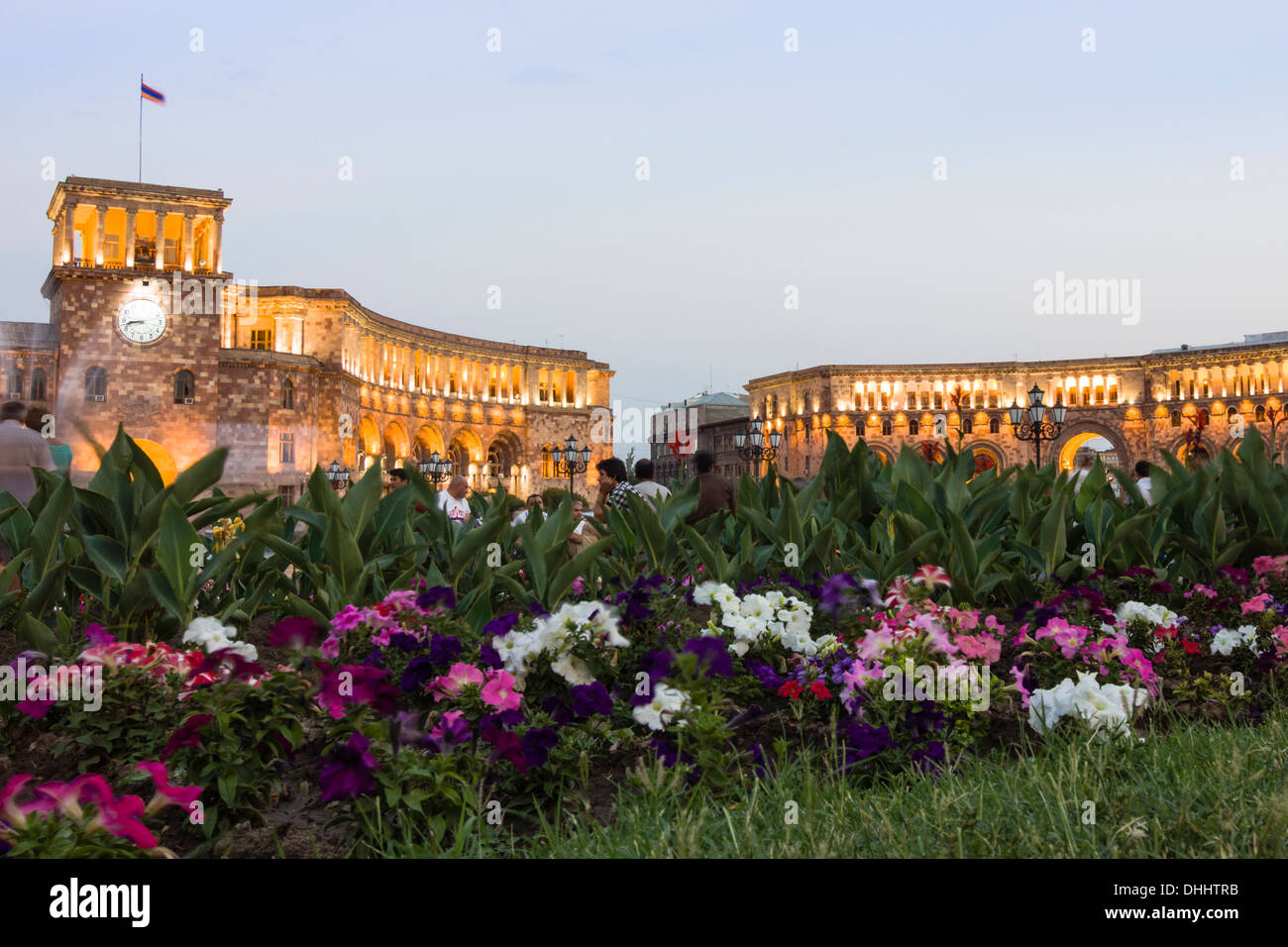 Hanrapetutyan hraparak hayastan kentron hi-res stock photography and ...