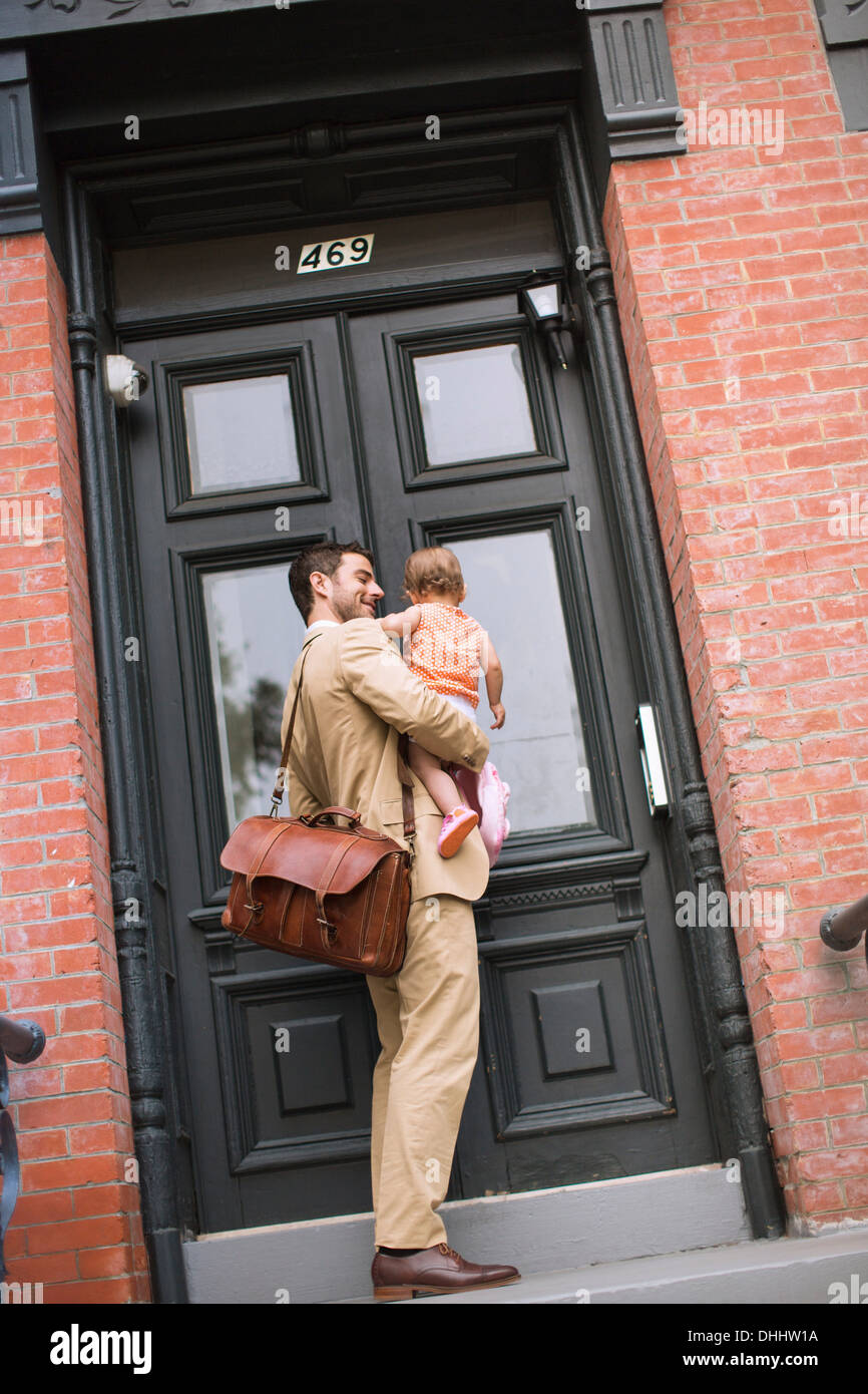 Man holding the door hi-res stock photography and images - Alamy