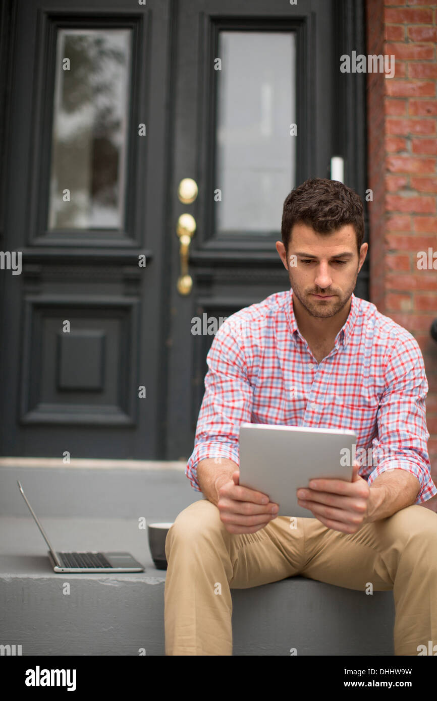 Step down one step hi-res stock photography and images - Alamy