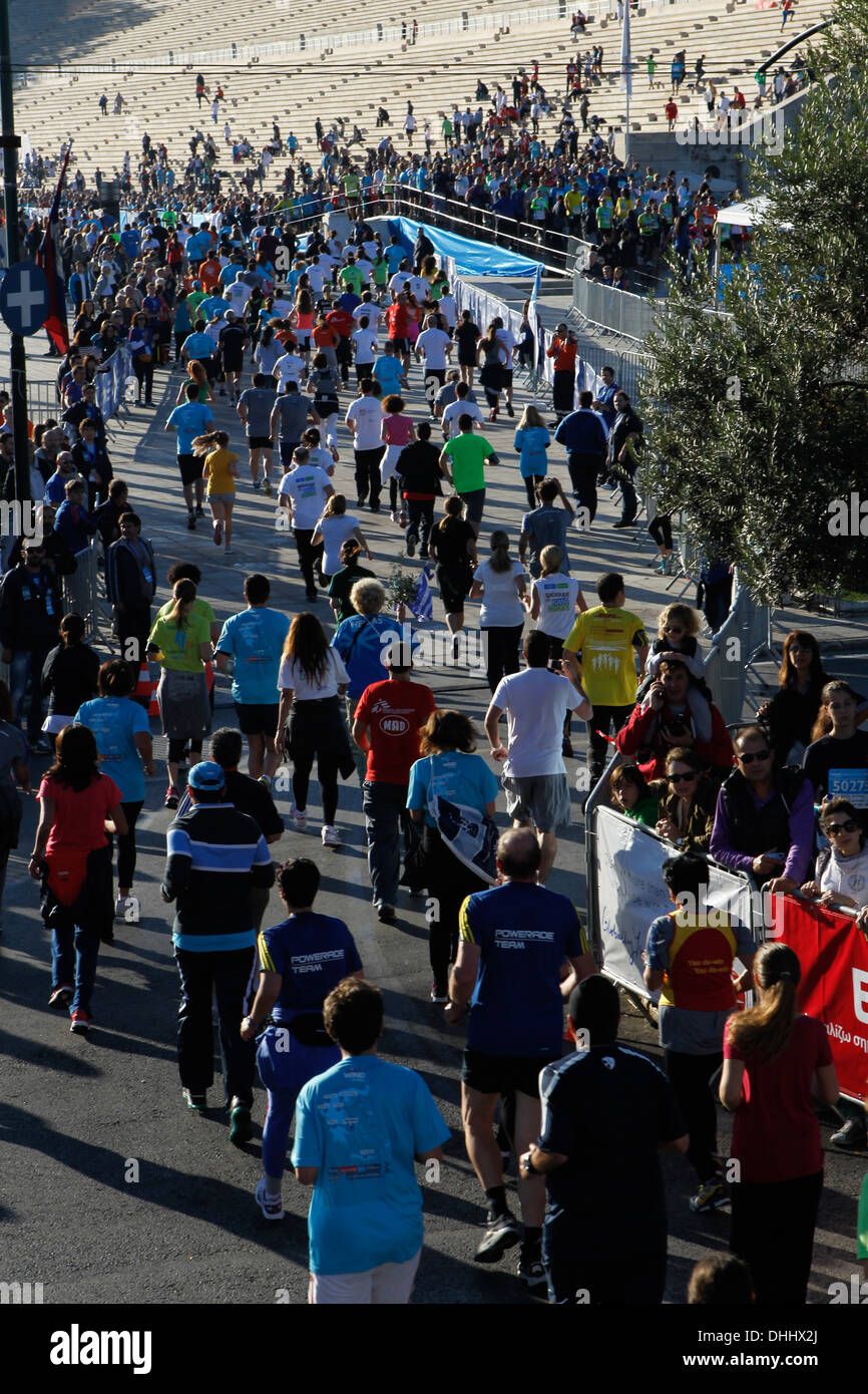 31st Athens Classic Marathon. Athletes in the Panathenaic stadium Stock ...