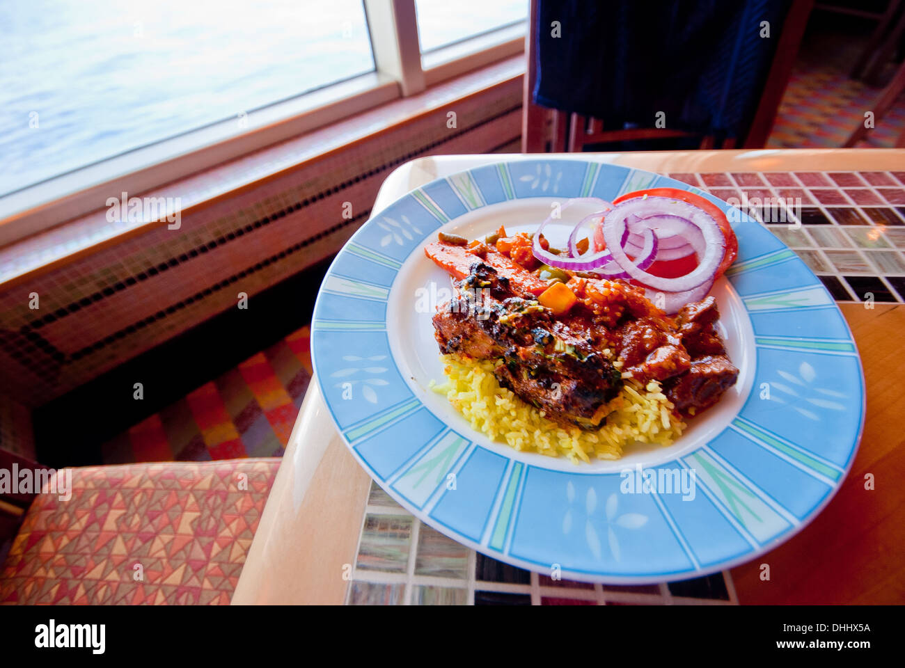 Chicken plate hi-res stock photography and images - Alamy