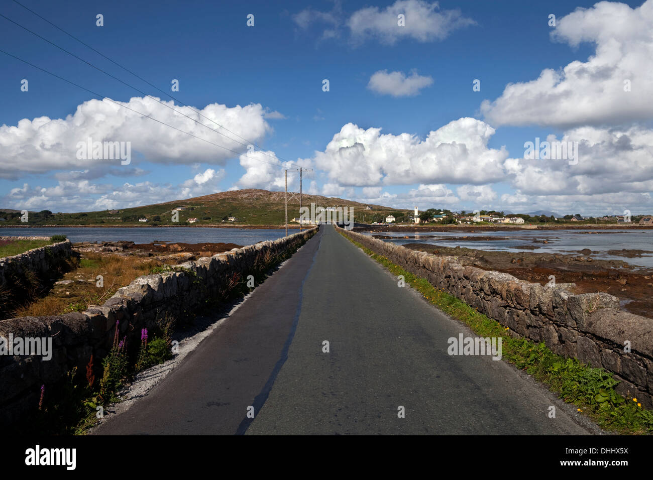 Kiggaul Causeway and Bridge between Lettermore and Gorumna Islands ...
