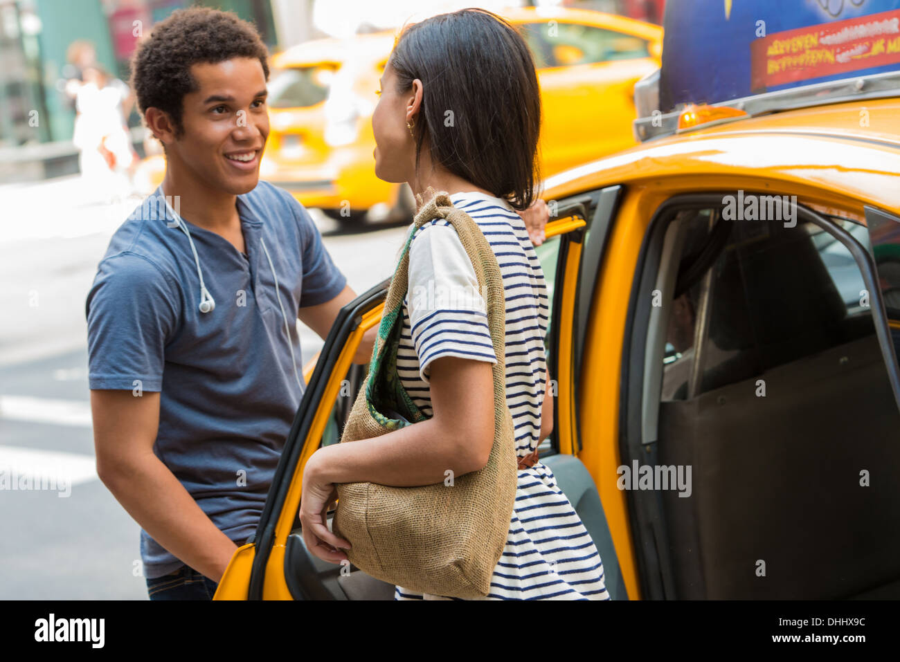 Man opening door for female hi-res stock photography and images - Alamy