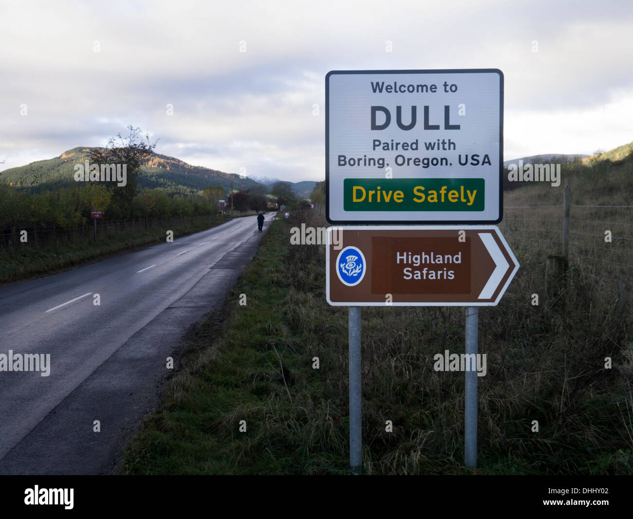 An amusing town sign, Dull paired with Boring,Oregon.Dull is town near ...