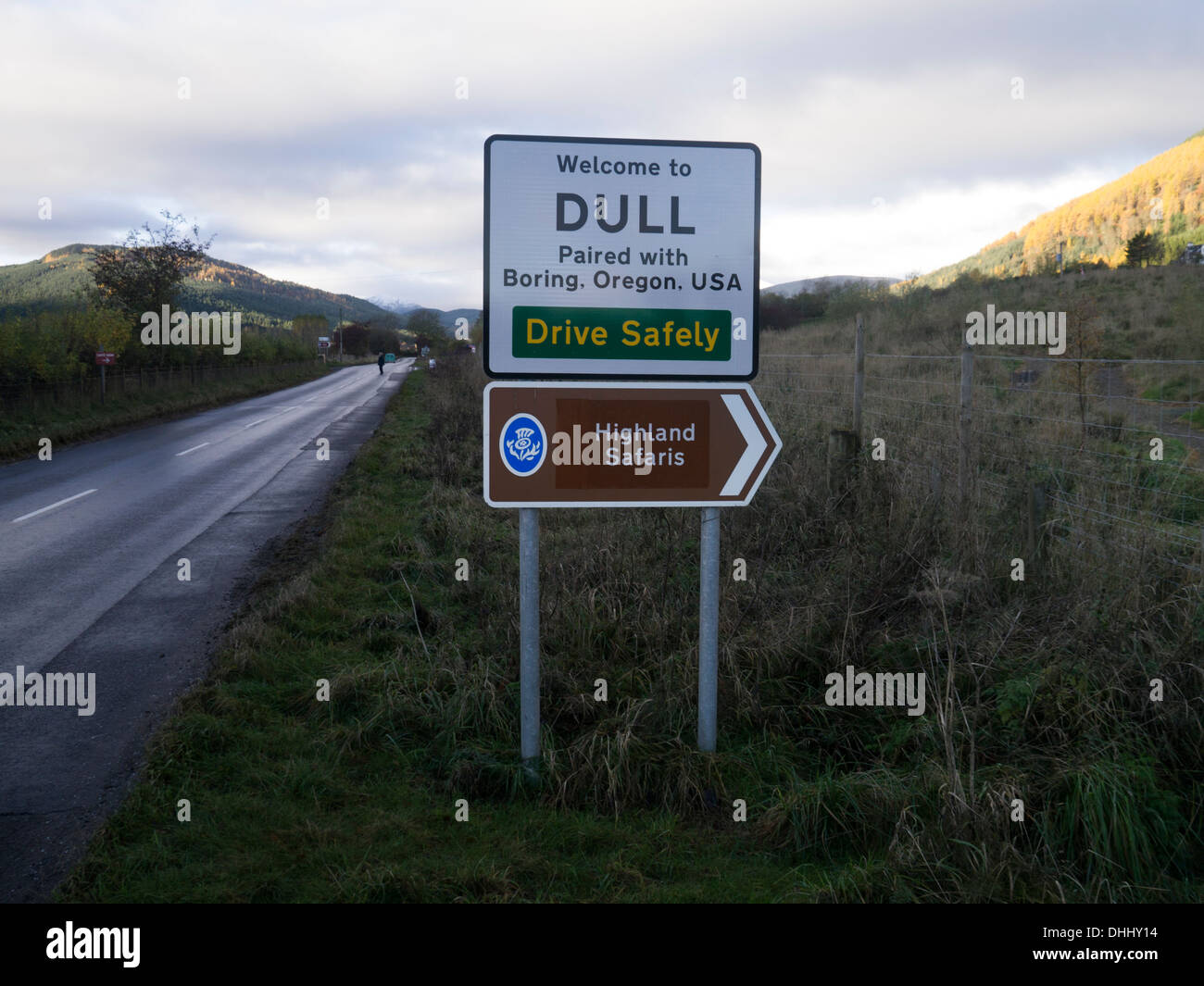 An amusing town sign, Dull paired with Boring,Oregon.Dull is town near ...
