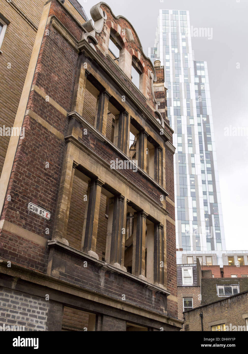 Gun street facade hi-res stock photography and images - Alamy