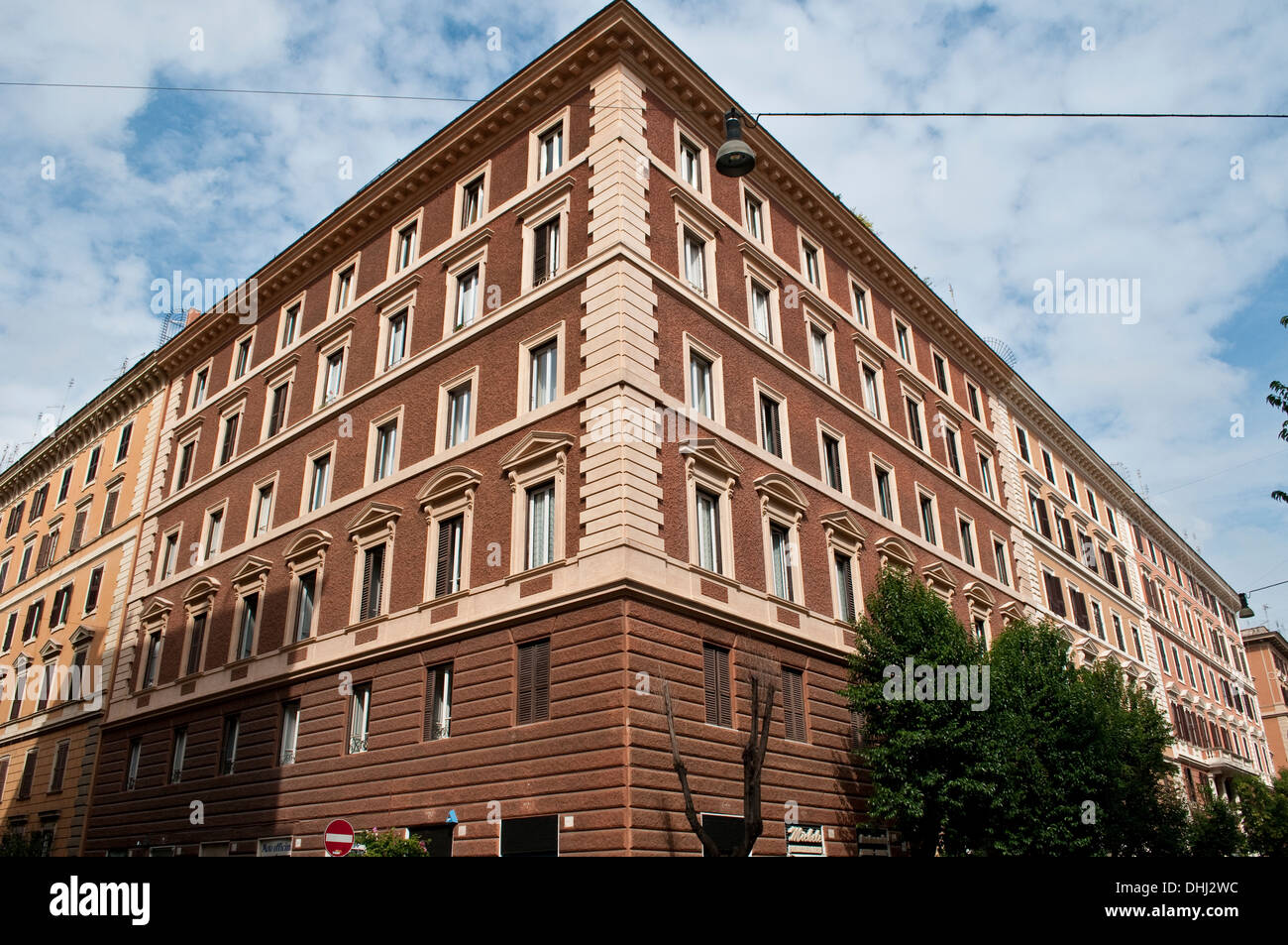 Residential building in rome hi-res stock photography and images - Alamy