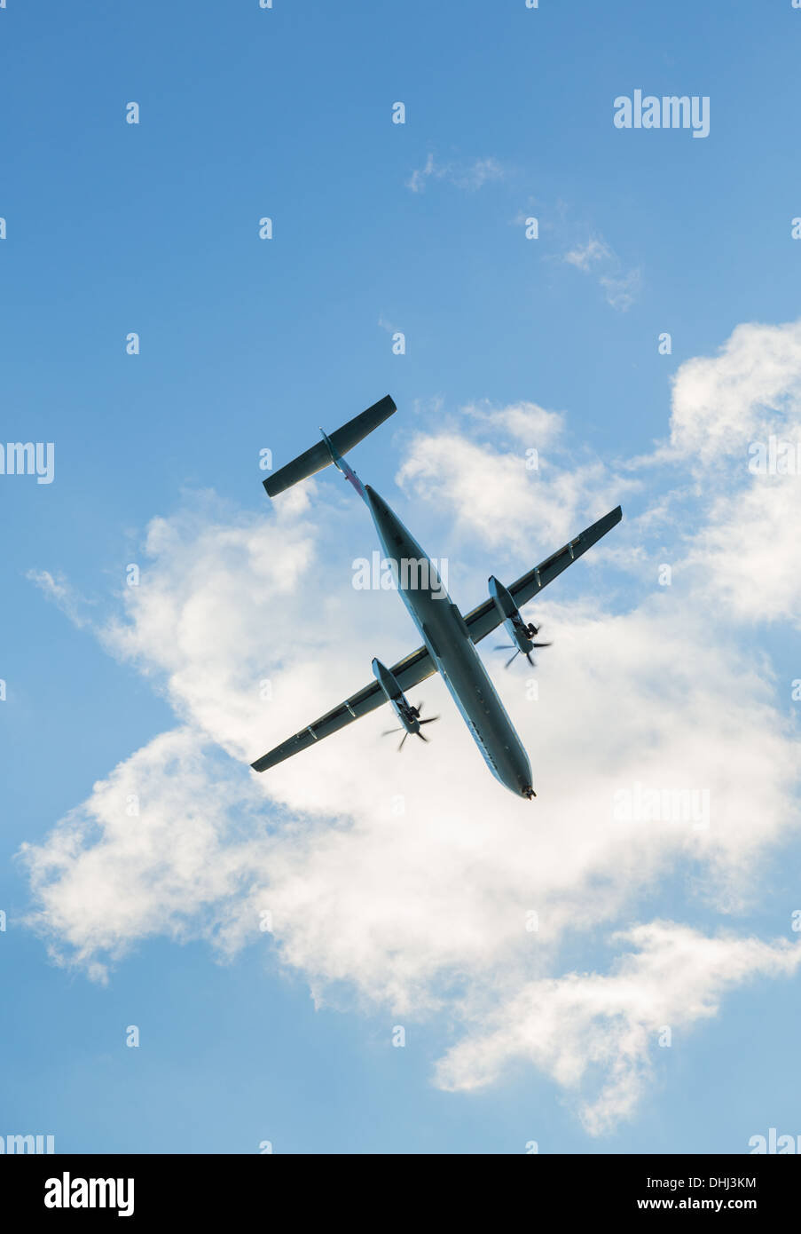 Turbo prop aircraft / plane Stock Photo - Alamy