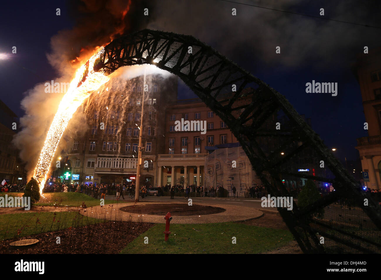 Warsaw, Poland. 11th Nov, 2013. A 'Rainbow' installation is set on fire ...