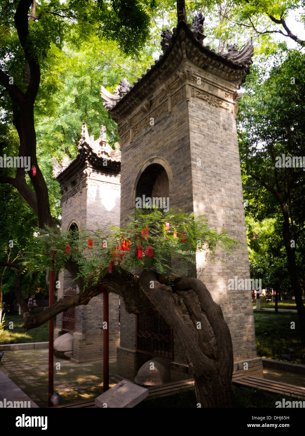 The Small Wild Goose Pagoda, Xi'an Stock Photo - Alamy