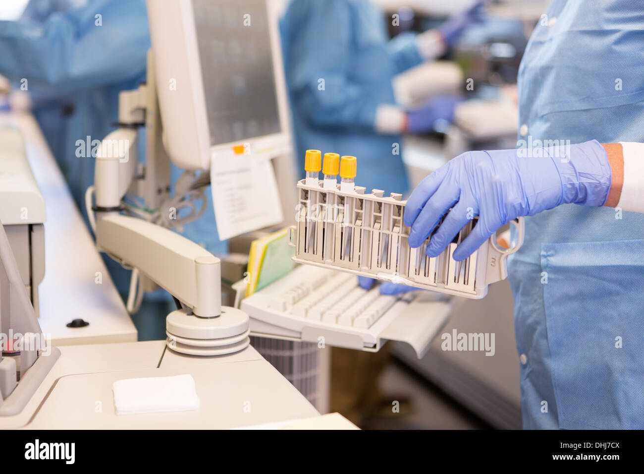 Chemistry analyzer hi-res stock photography and images - Alamy