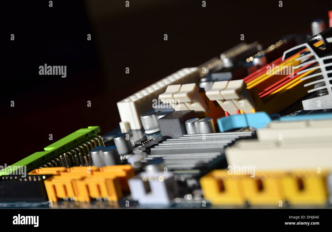 Semiconductor elements hi-res stock photography and images - Alamy