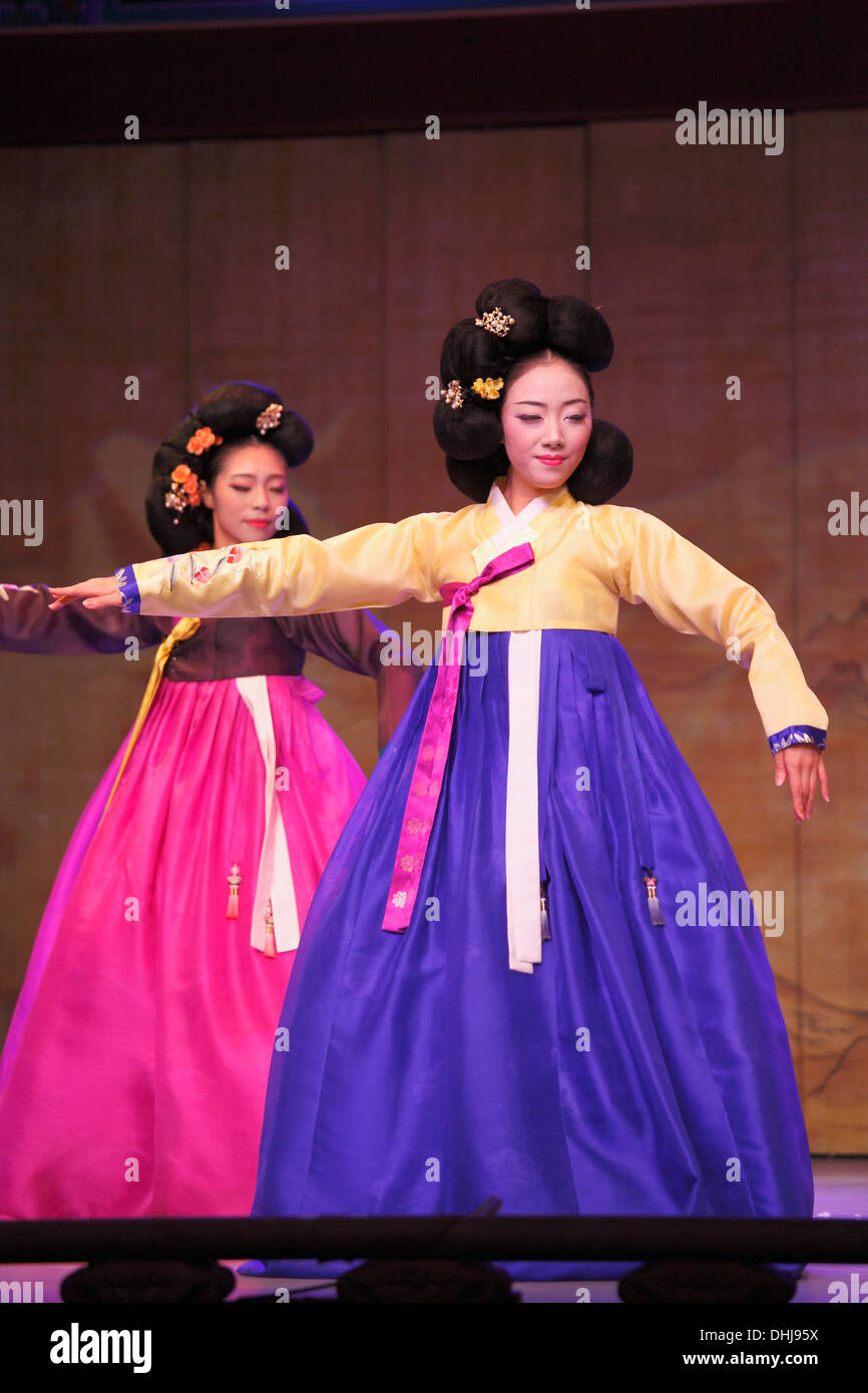 South Korea, Seoul, Korea House, Jinju Gyobang Gutgeori dance Stock ...