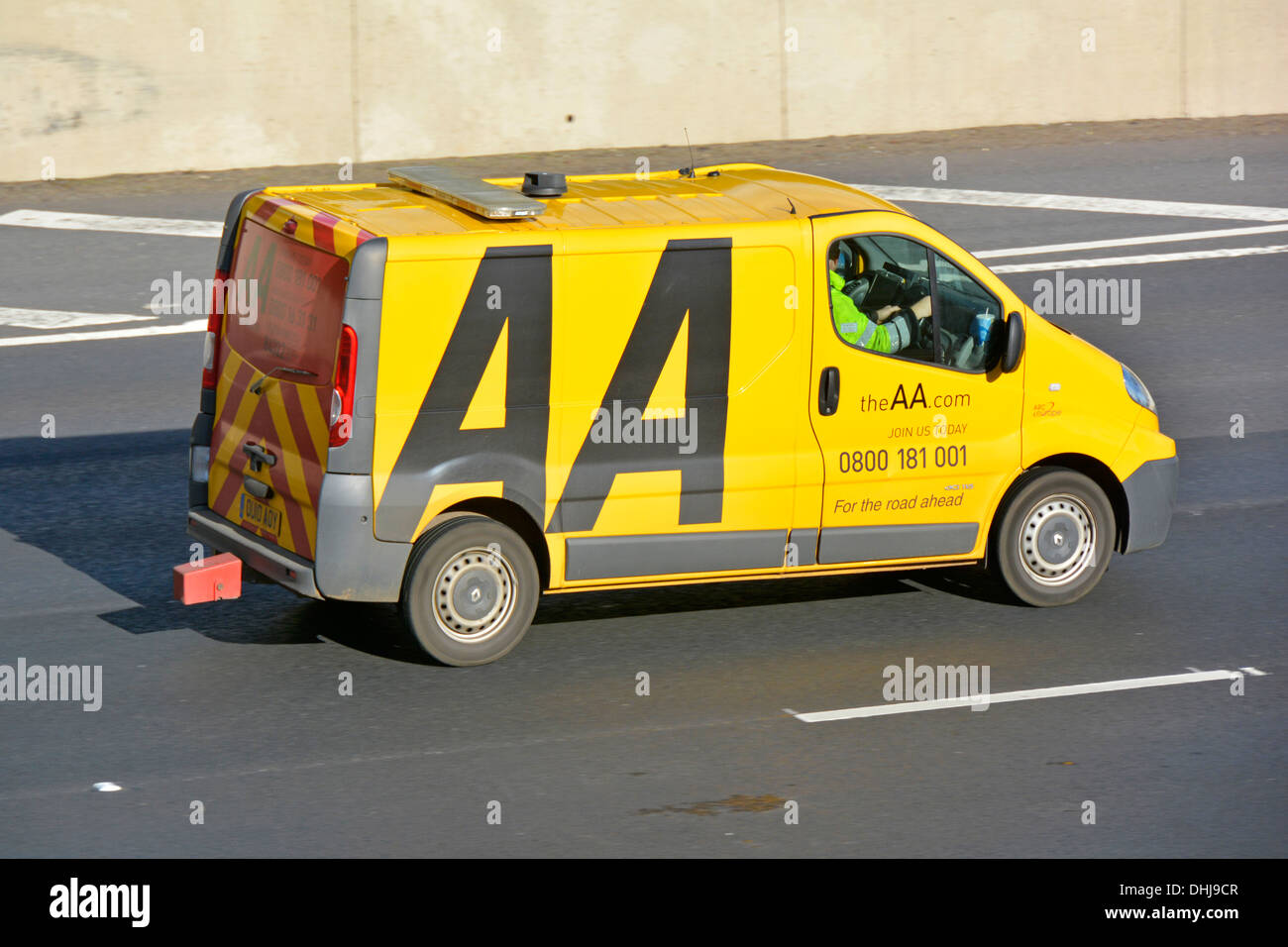 Yellow aa breakdown hi-res stock photography and images - Alamy