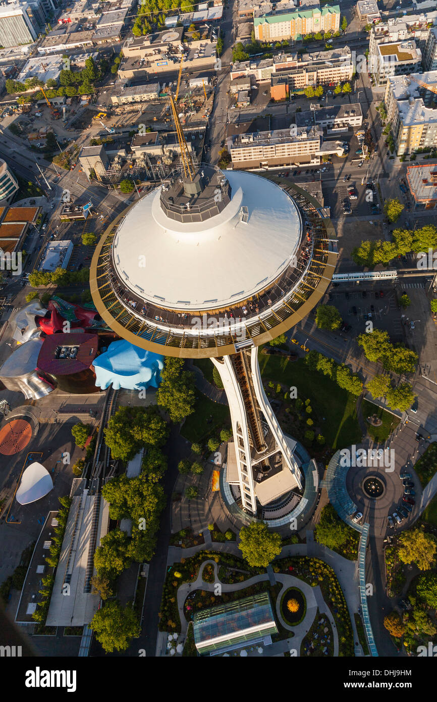 How tall is the seattle space needle hi-res stock photography and ...