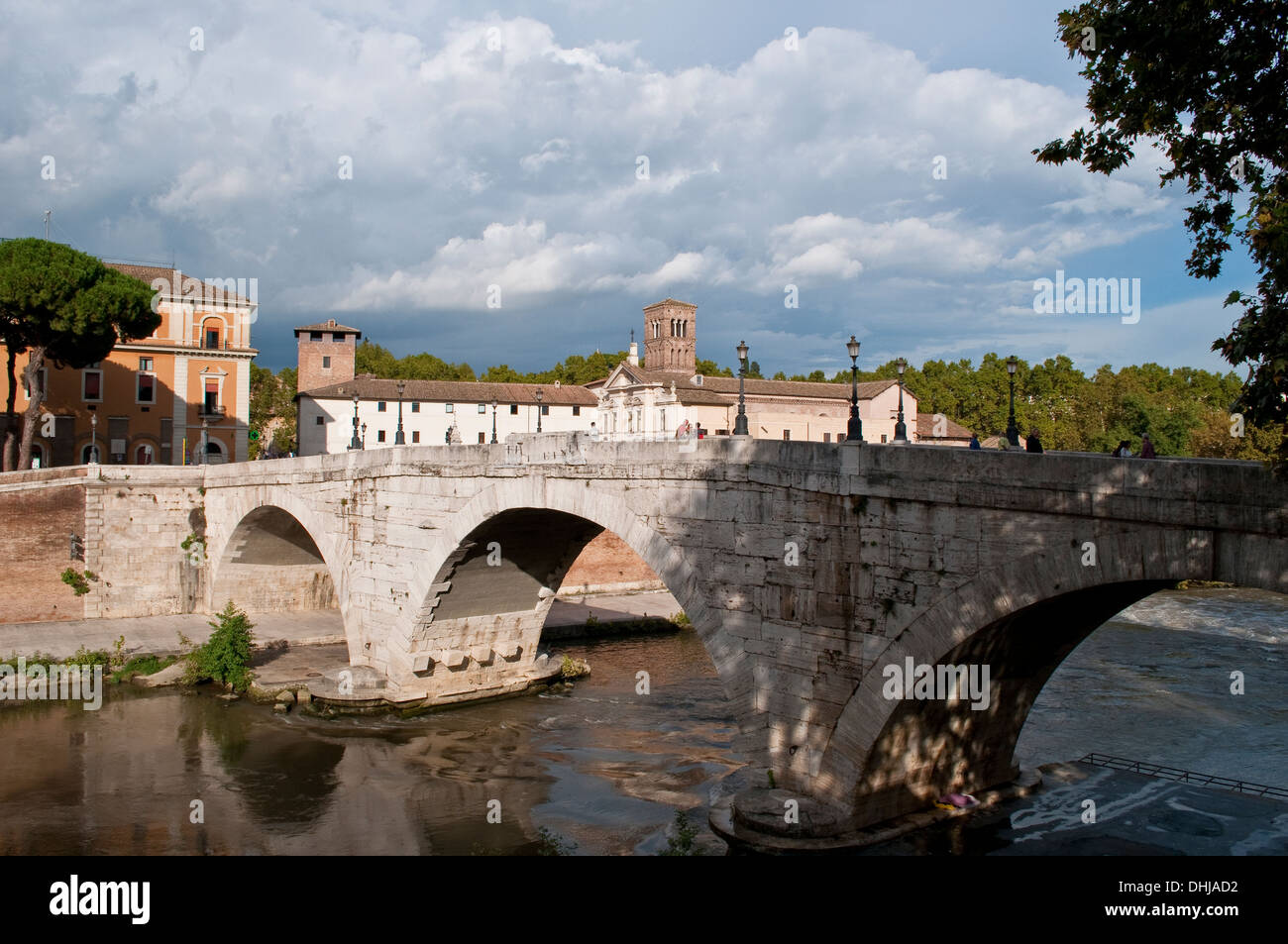 Ponte cestio bridge hi-res stock photography and images - Alamy