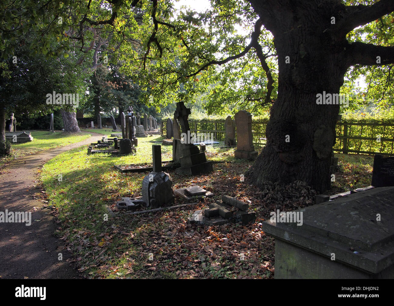 St barnabas church yard hi-res stock photography and images - Alamy