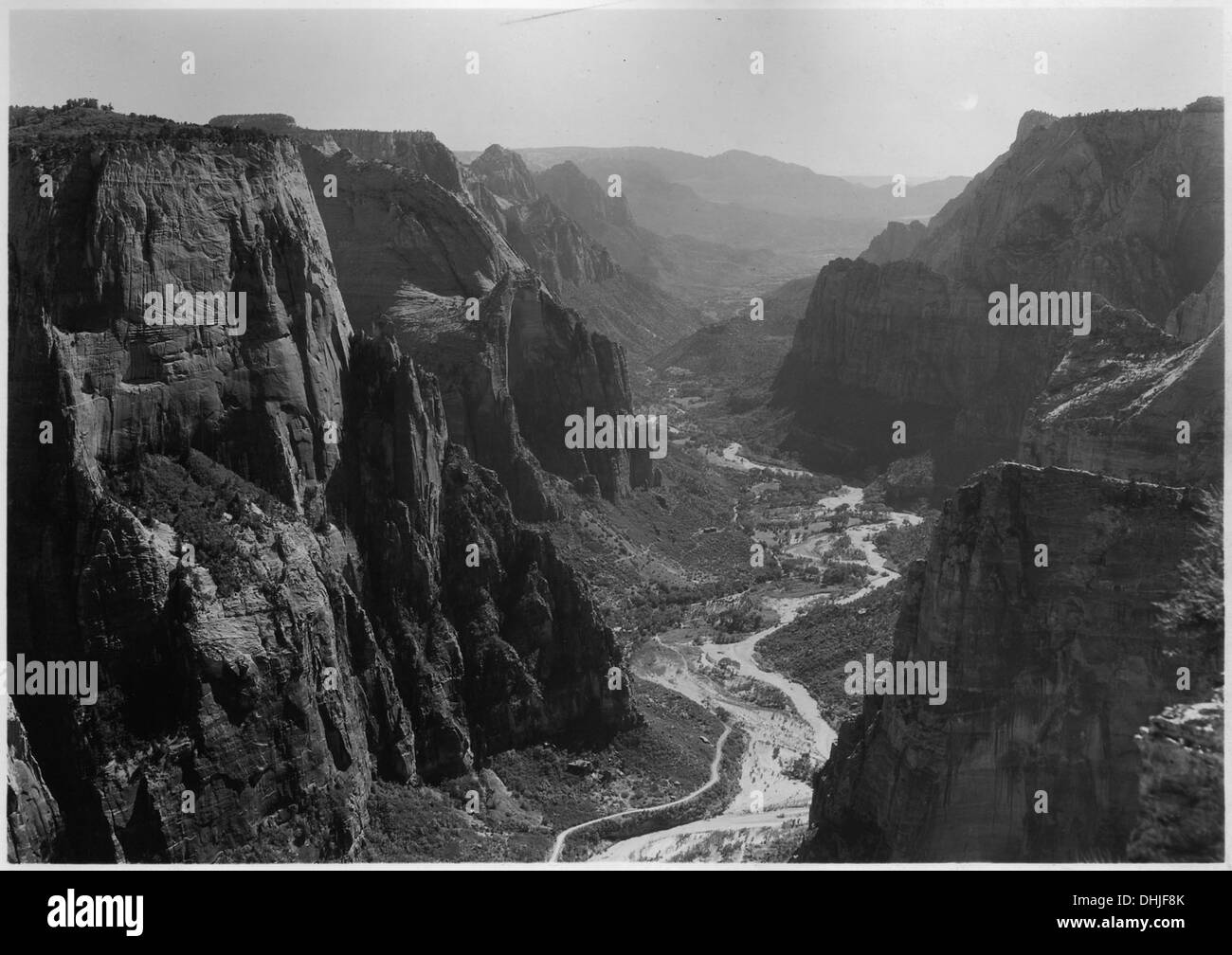 This horizontal view captures Zion Canyon from Observation Point ...