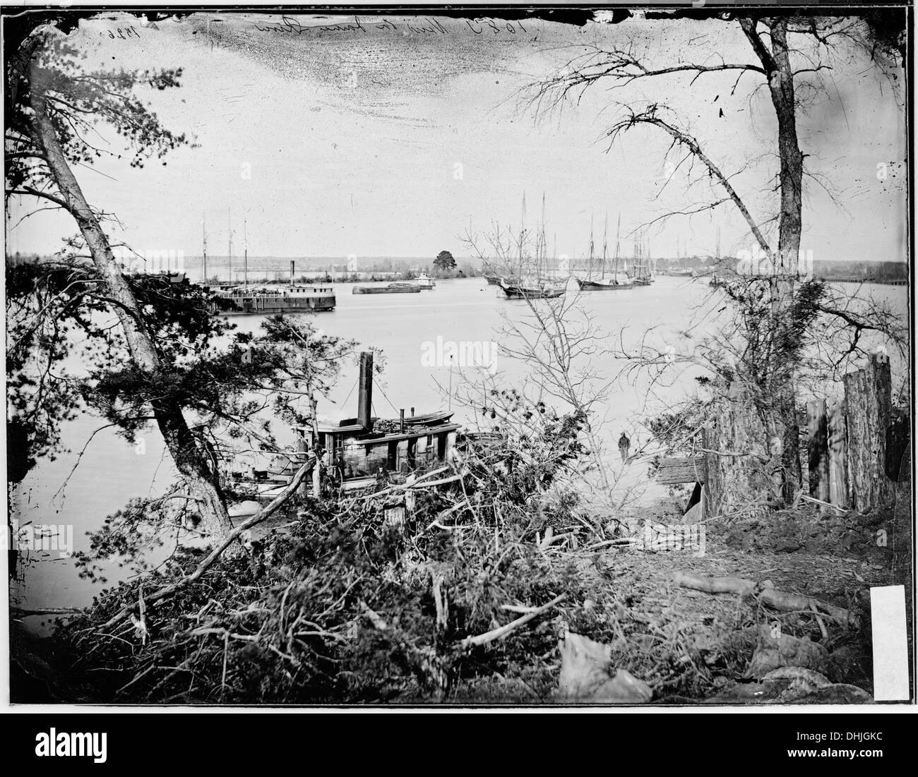Historic riverboats Black and White Stock Photos & Images - Alamy