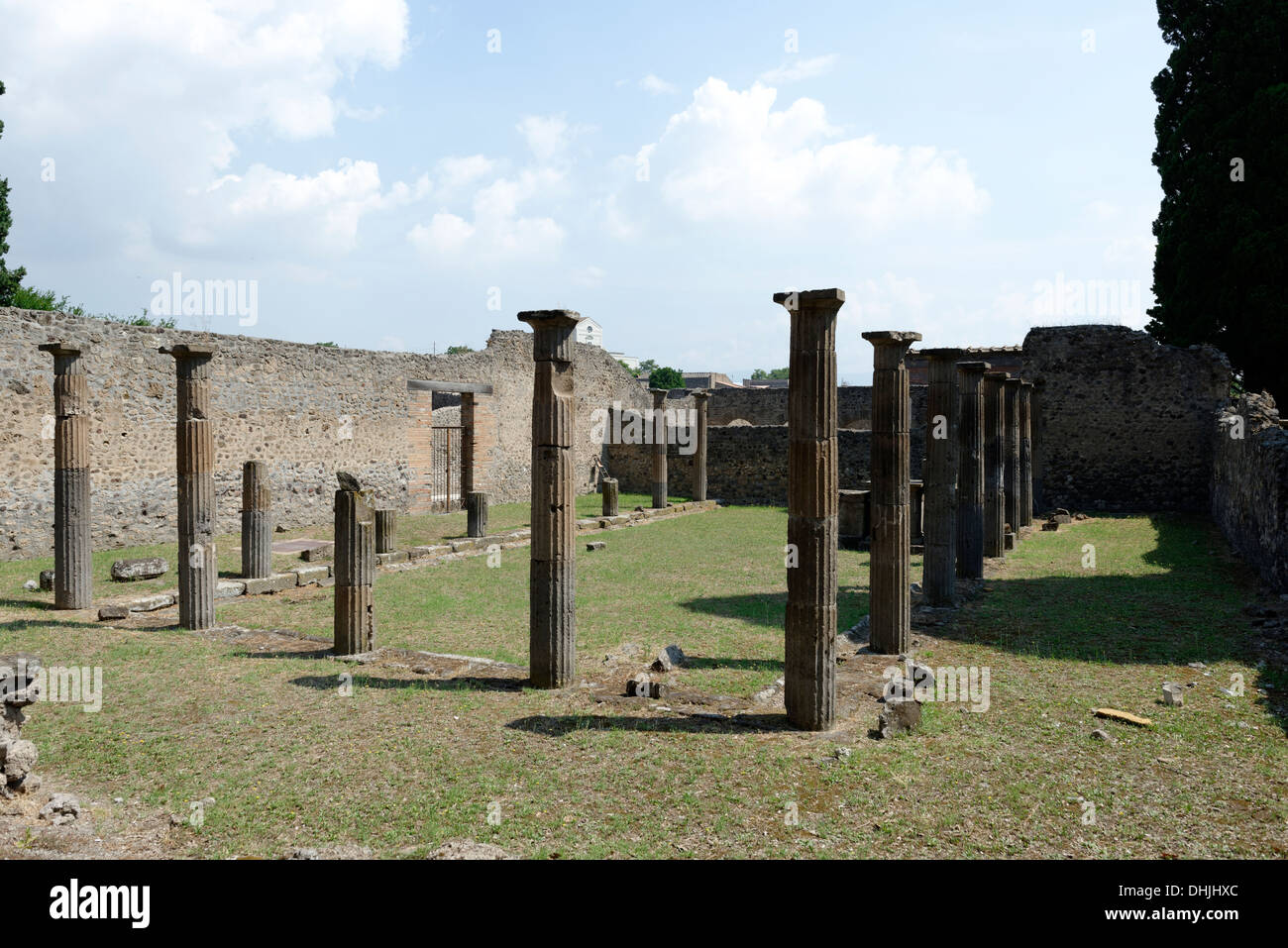 Samnite hi-res stock photography and images - Alamy