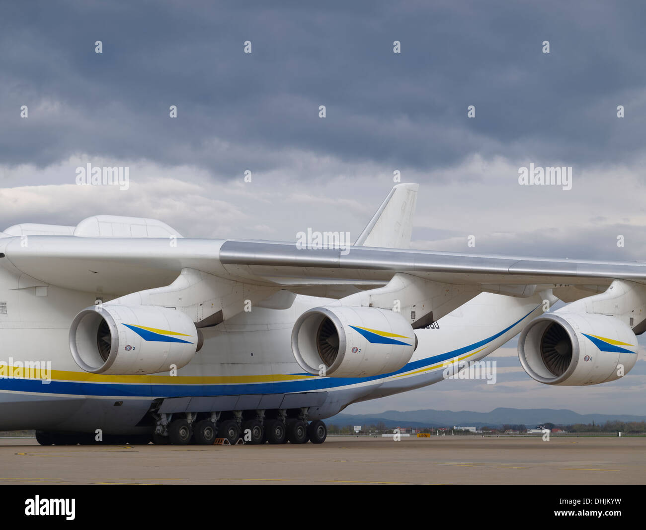 Ivchenko Progress D-18T turbofan engines on Antonov An-225 Mriya ...