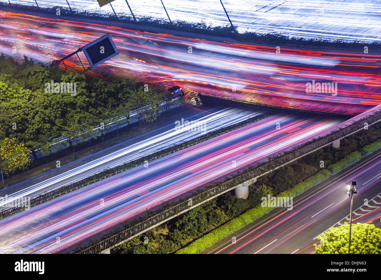Nature overpass hi-res stock photography and images - Alamy