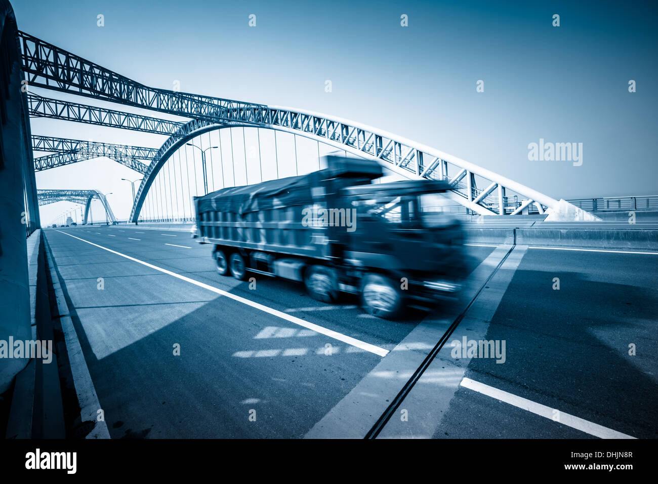 traffic of bridge Stock Photo - Alamy