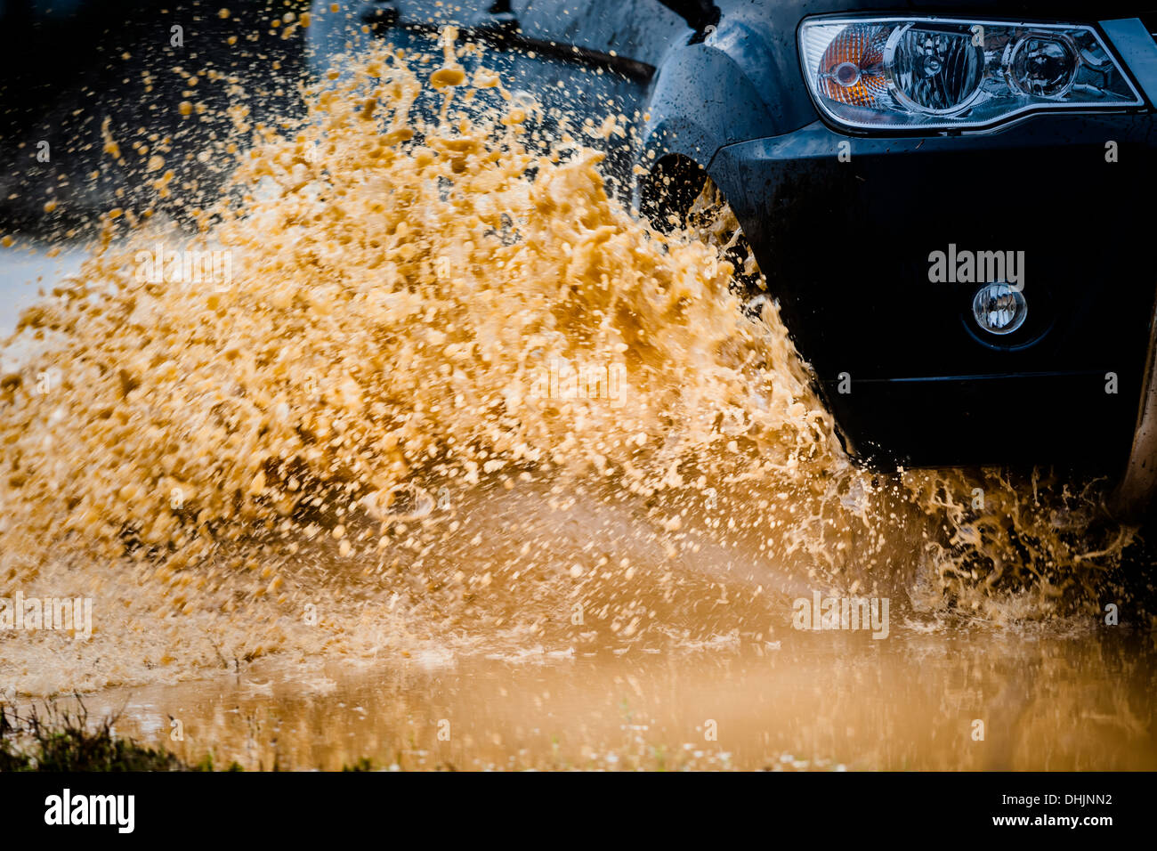 Car mud offroad 4x4 hi-res stock photography and images - Alamy