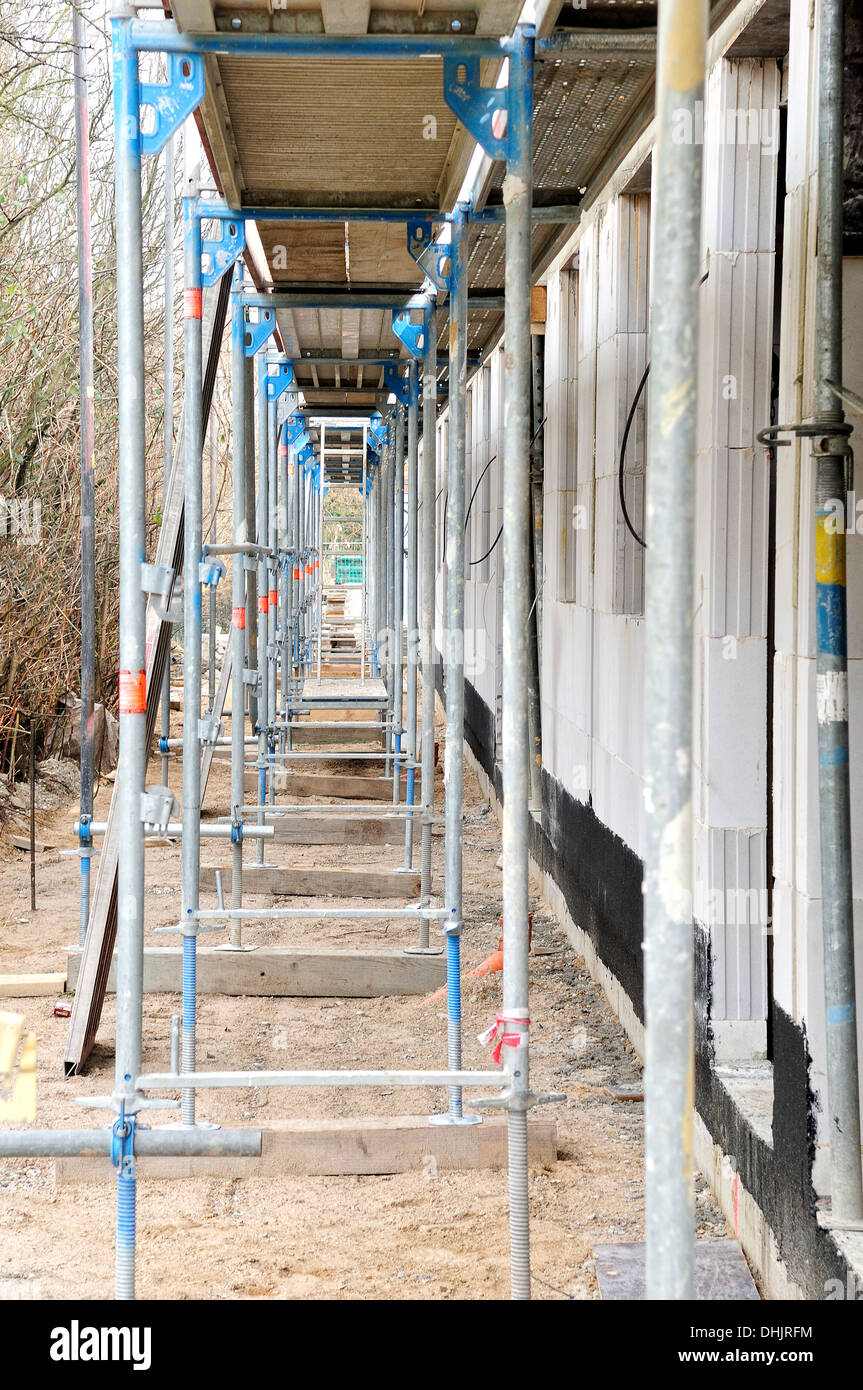 Scaffolding patterns hi-res stock photography and images - Alamy