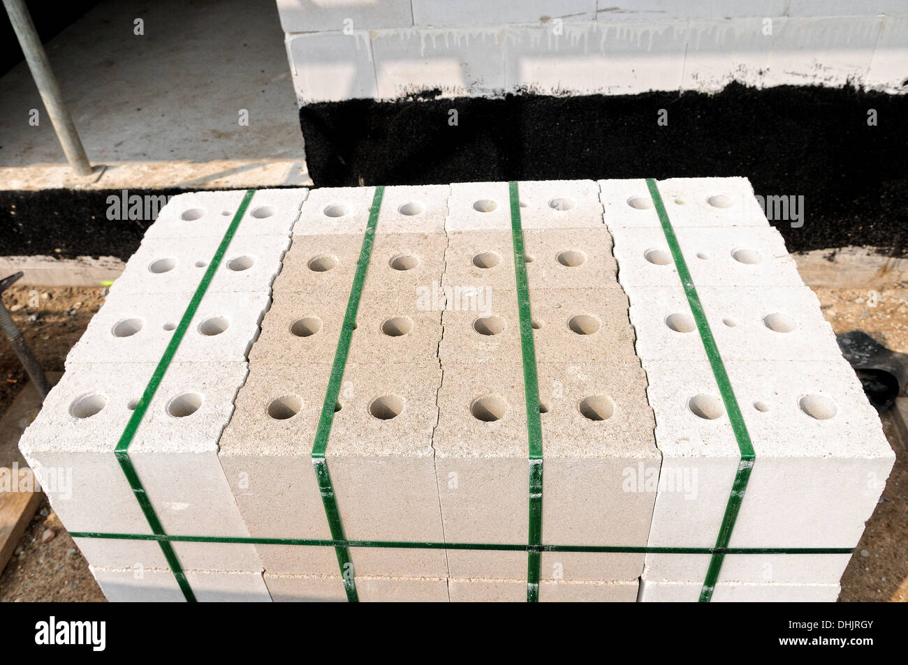 Lime sand brick wall hi-res stock photography and images - Alamy