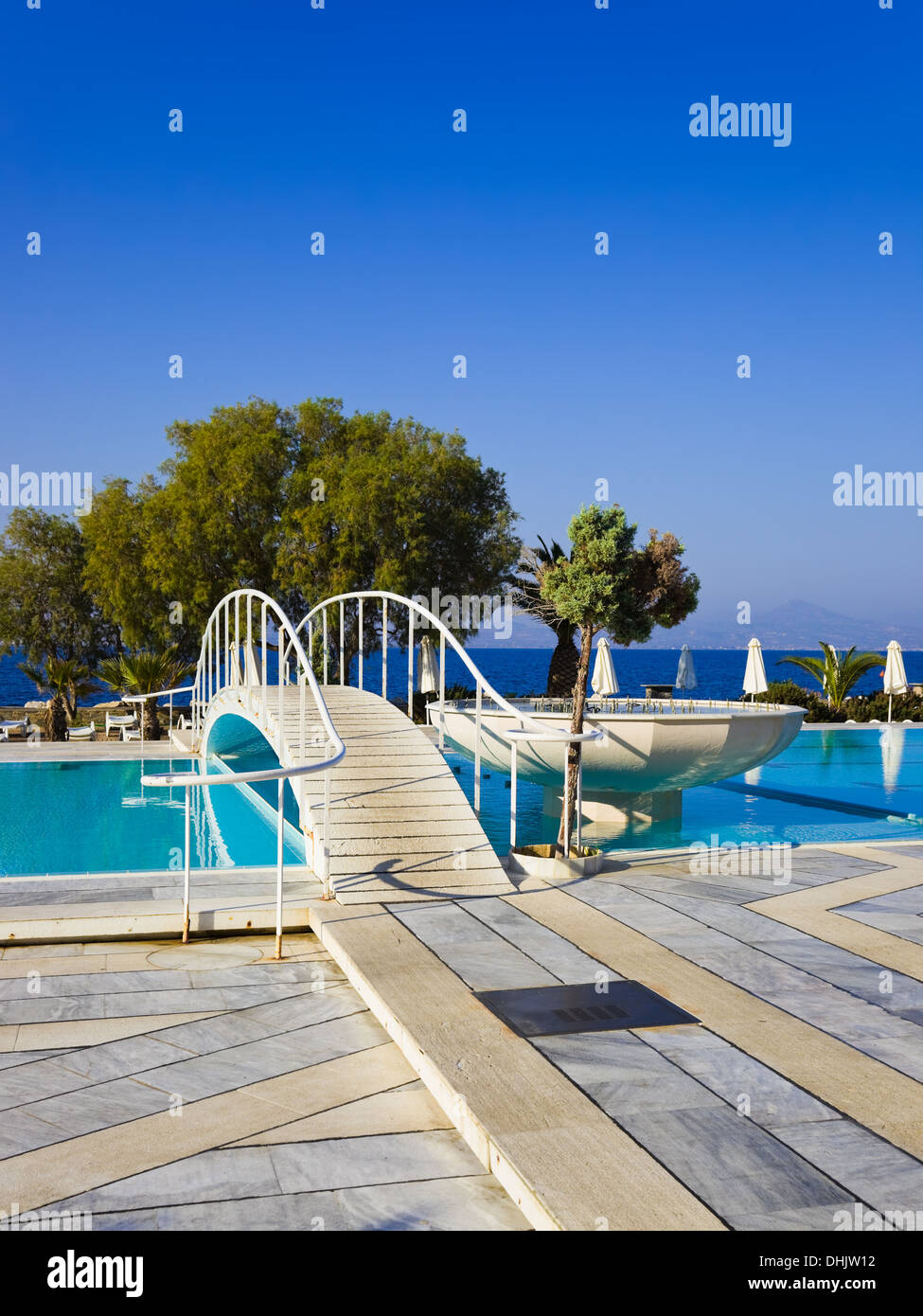 Sky pool bridge hi-res stock photography and images - Alamy