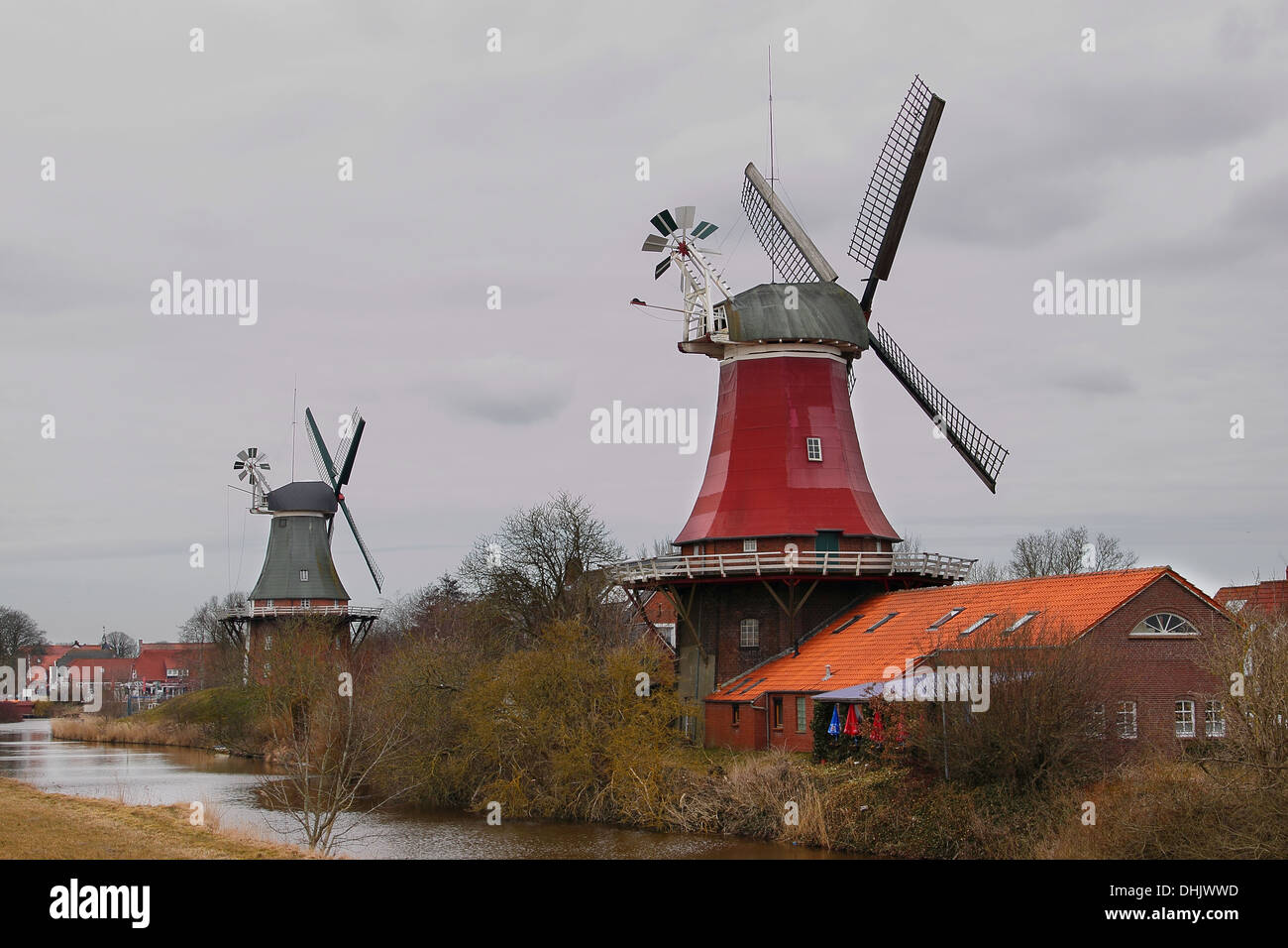Twin mill hi-res stock photography and images - Alamy