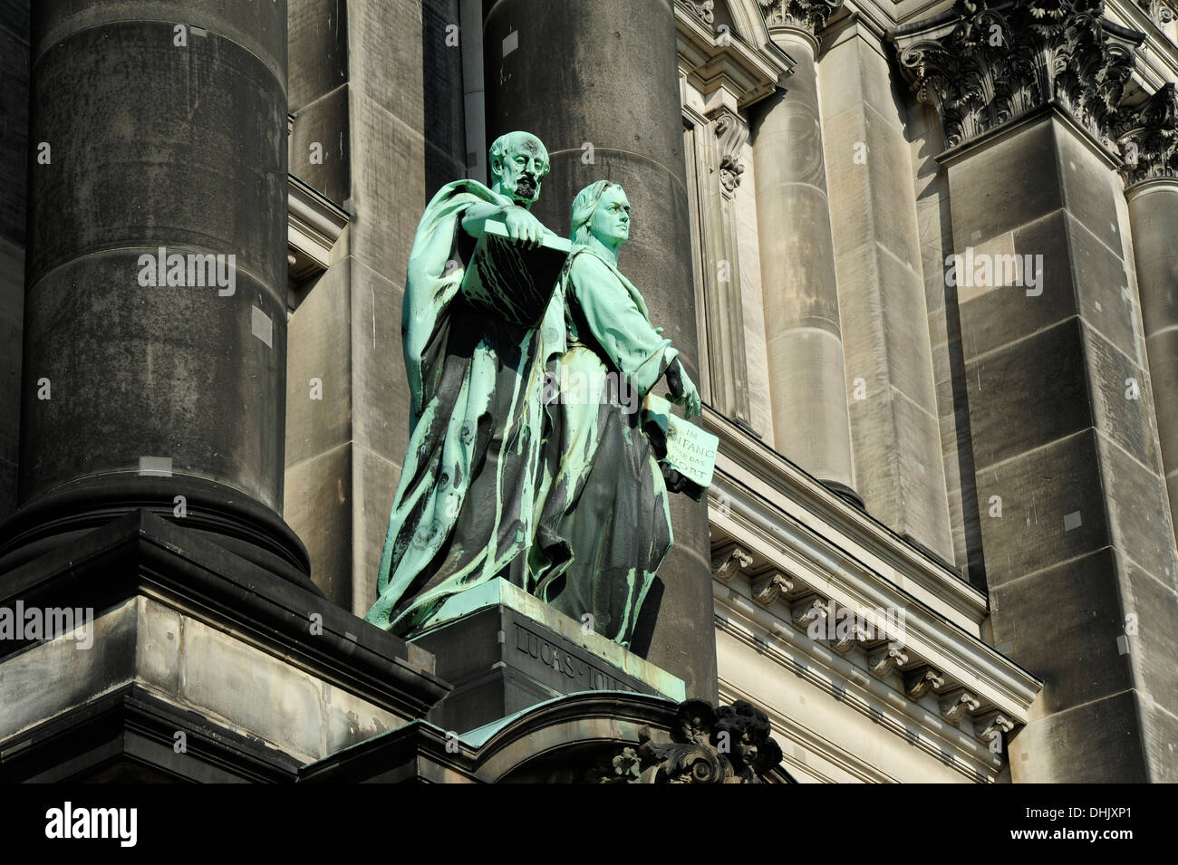 Germany, Berlin, Statues in front of Berlin Cathedral on Museum Island ...