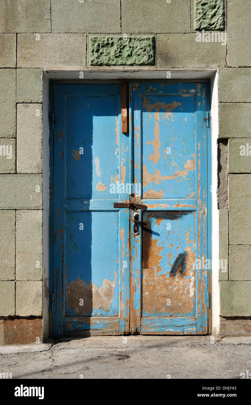 Old wood door styles hi-res stock photography and images - Alamy