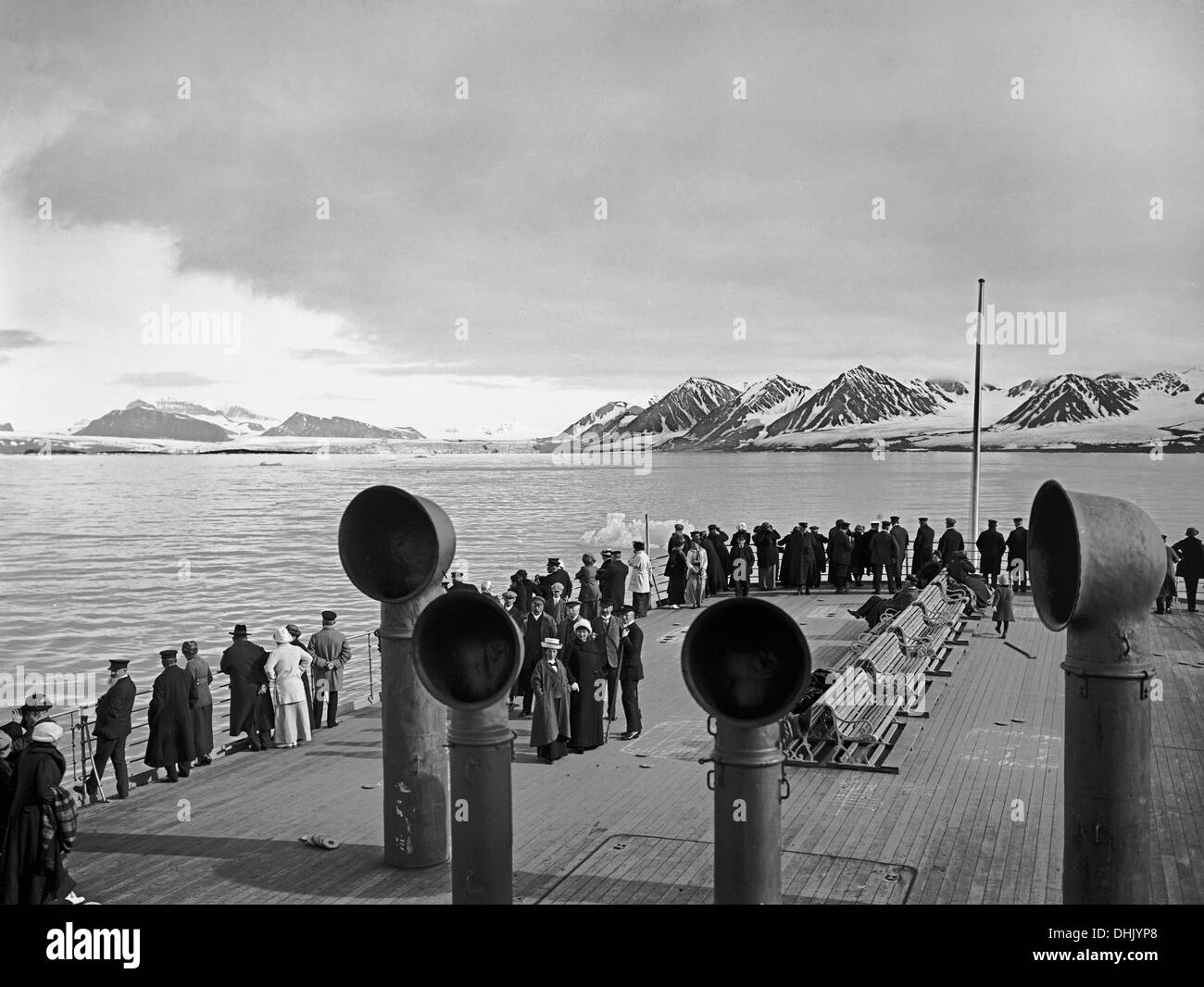 Brogger peninsula Black and White Stock Photos & Images - Alamy