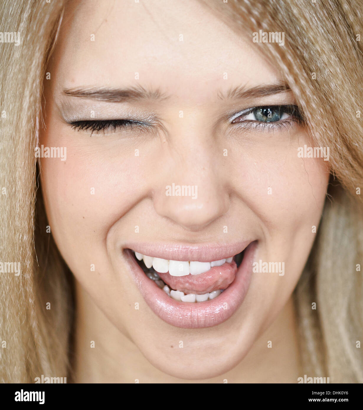 Winking people hi-res stock photography and images - Alamy
