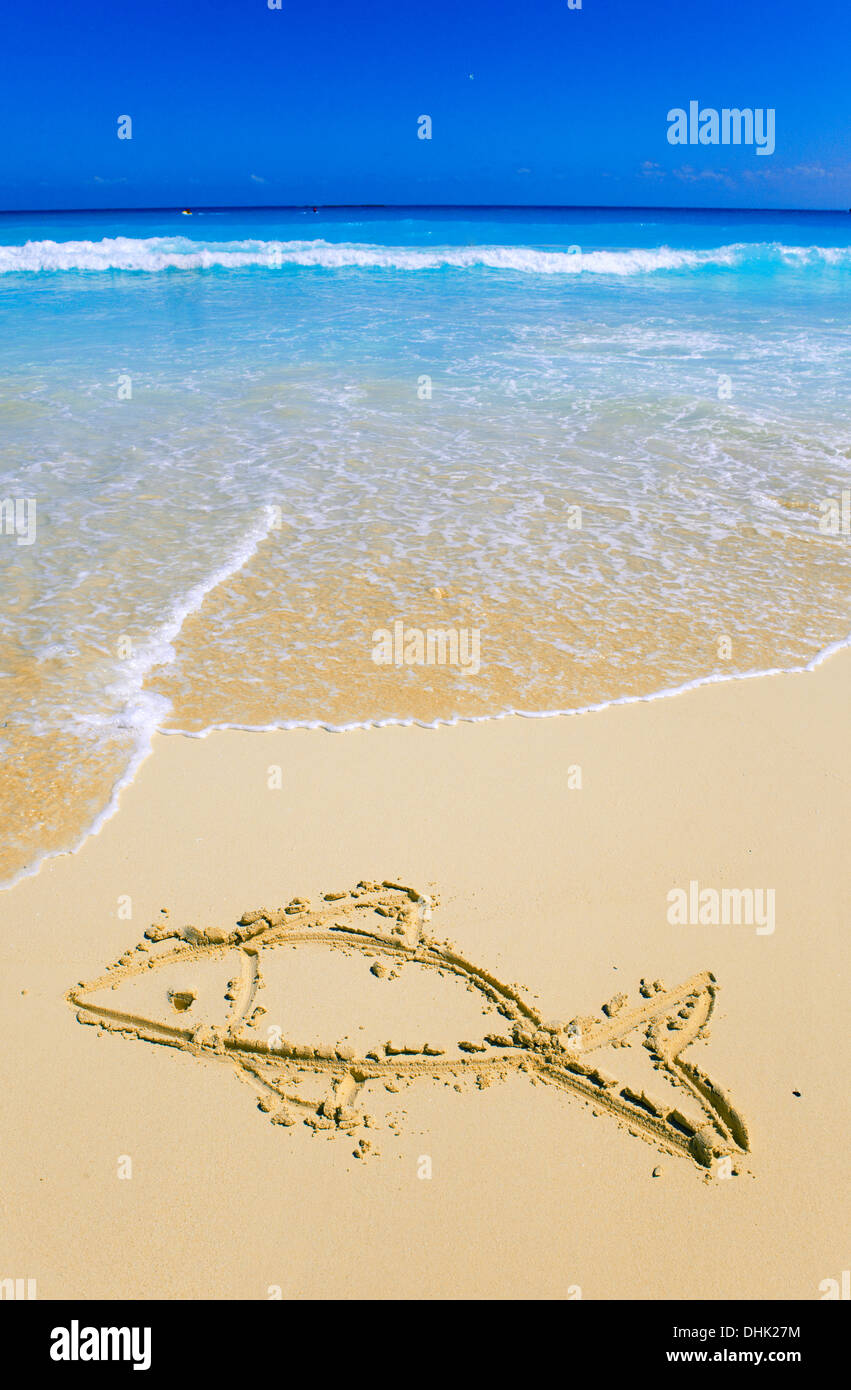 Fish- Picture on sand Stock Photo - Alamy