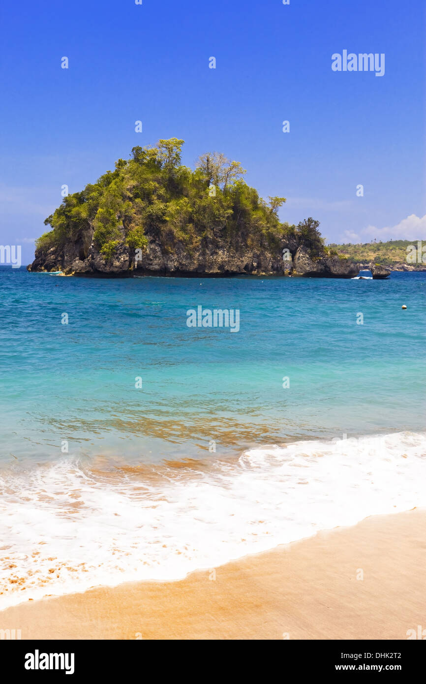 Island in ocean Stock Photo - Alamy