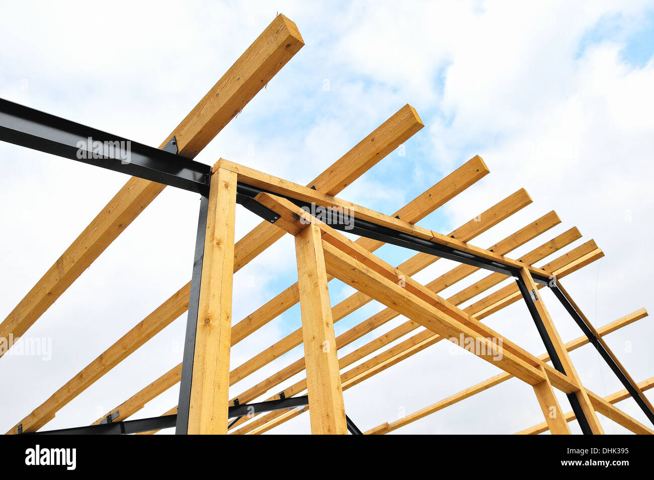 Wood roof with steel beams hi-res stock photography and images - Alamy