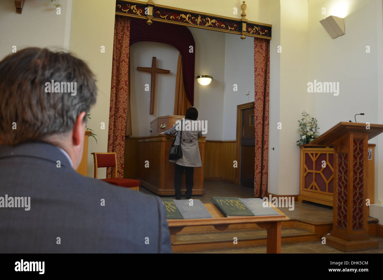 Death burial cremation hi-res stock photography and images - Alamy