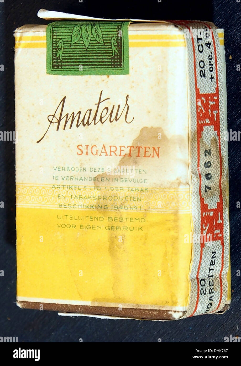 Cigarette pack warning labels hi-res stock photography and images - Alamy