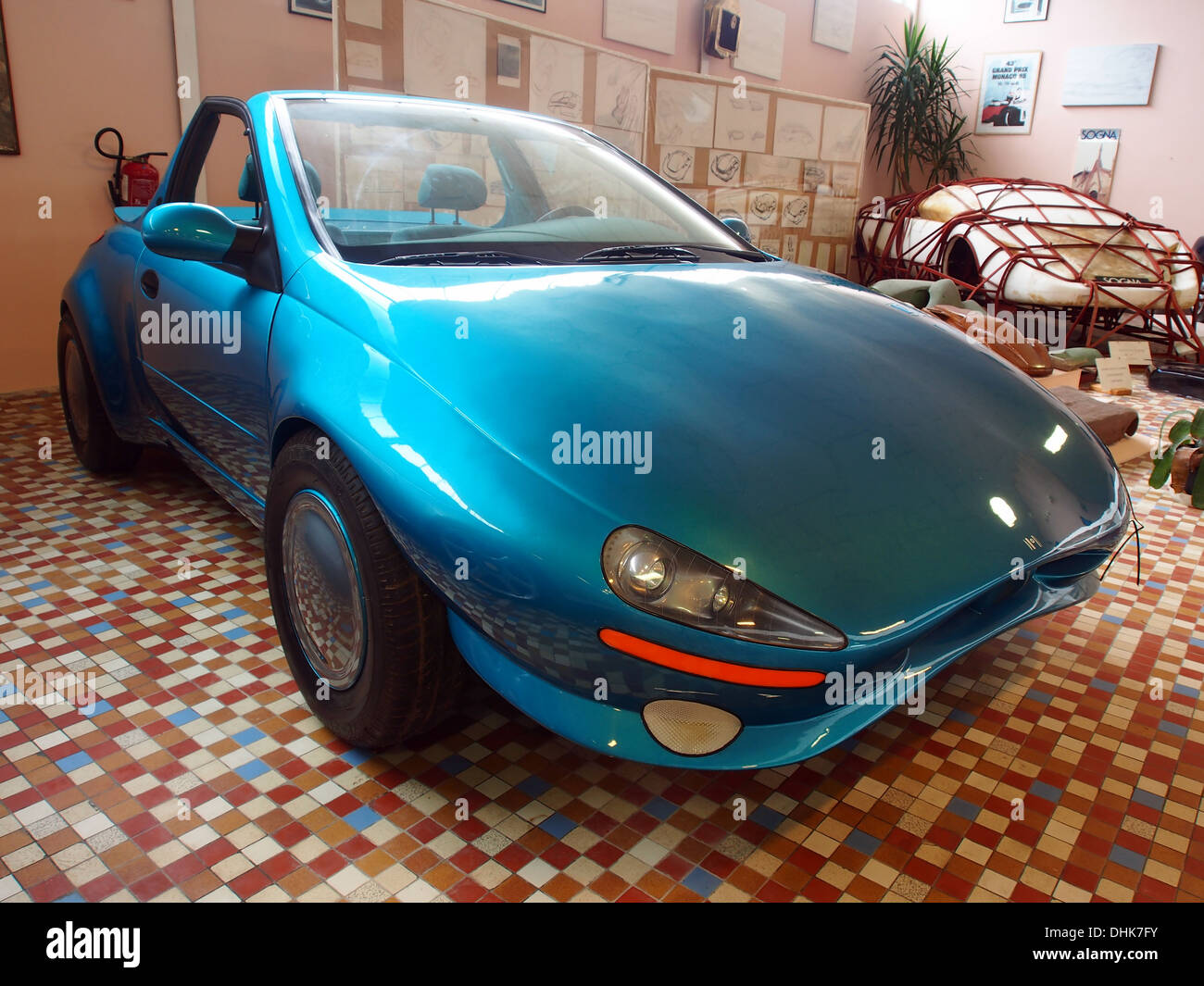 The DUON or DOON Peugeot concept car, showcased at the Museum of ...