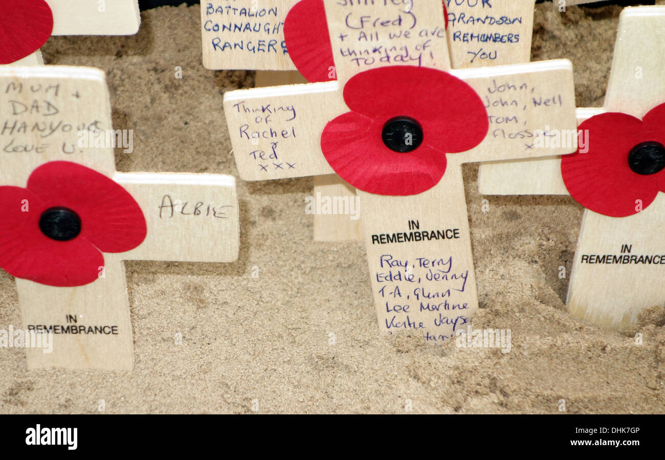 Poppy tributes on war memorial on Islington Green, London Stock Photo ...