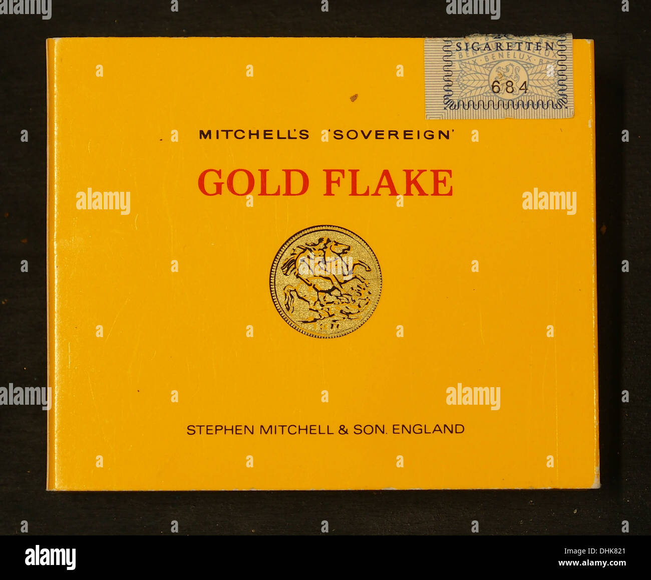 Gold flake cigarettes hi-res stock photography and images - Alamy