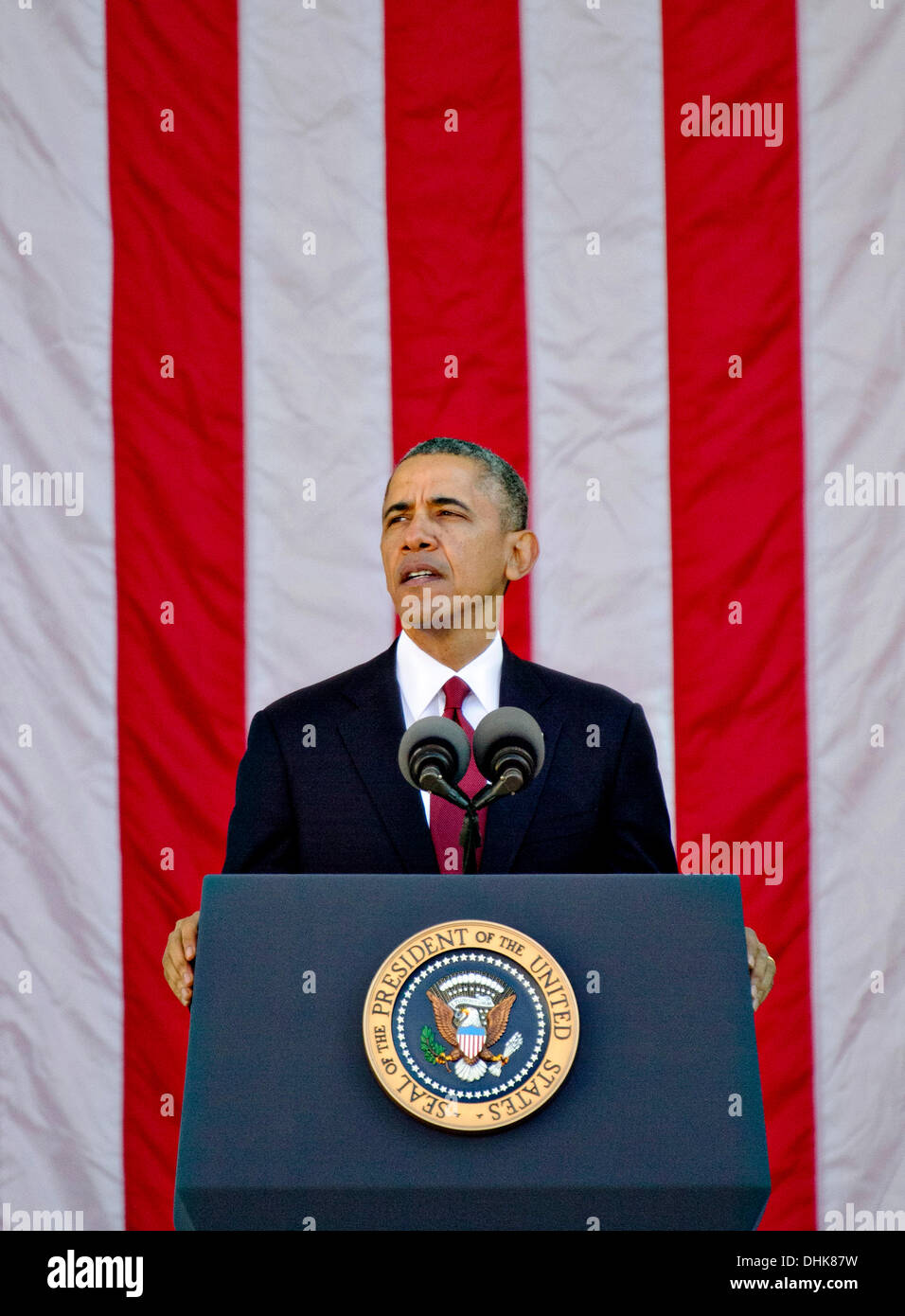 November 11th ceremony hi-res stock photography and images - Alamy