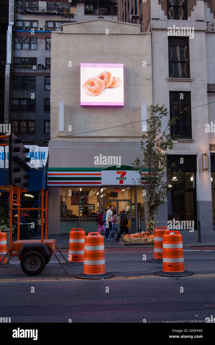 7 Eleven store, Manhattan, New York City, United States of America ...