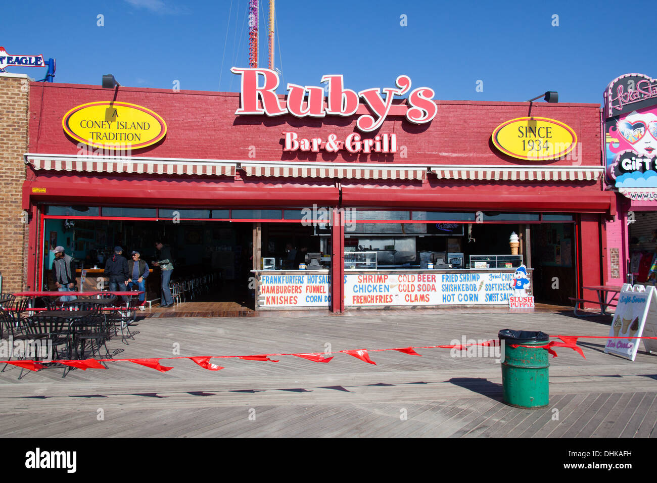 Ruby's bar coney island hi-res stock photography and images - Alamy